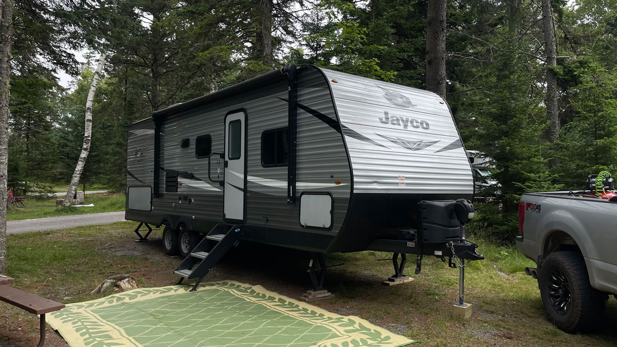 Rent the 2021 26' Jayco Camper